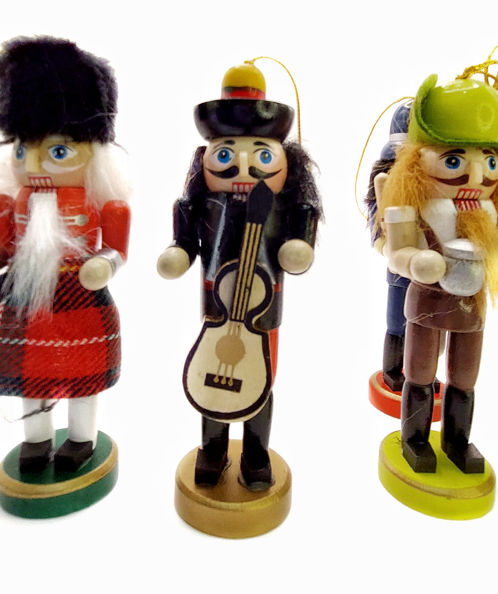 Christmas Nutcracker Set. Wizardi Classic Wooden Festive Decoration F0