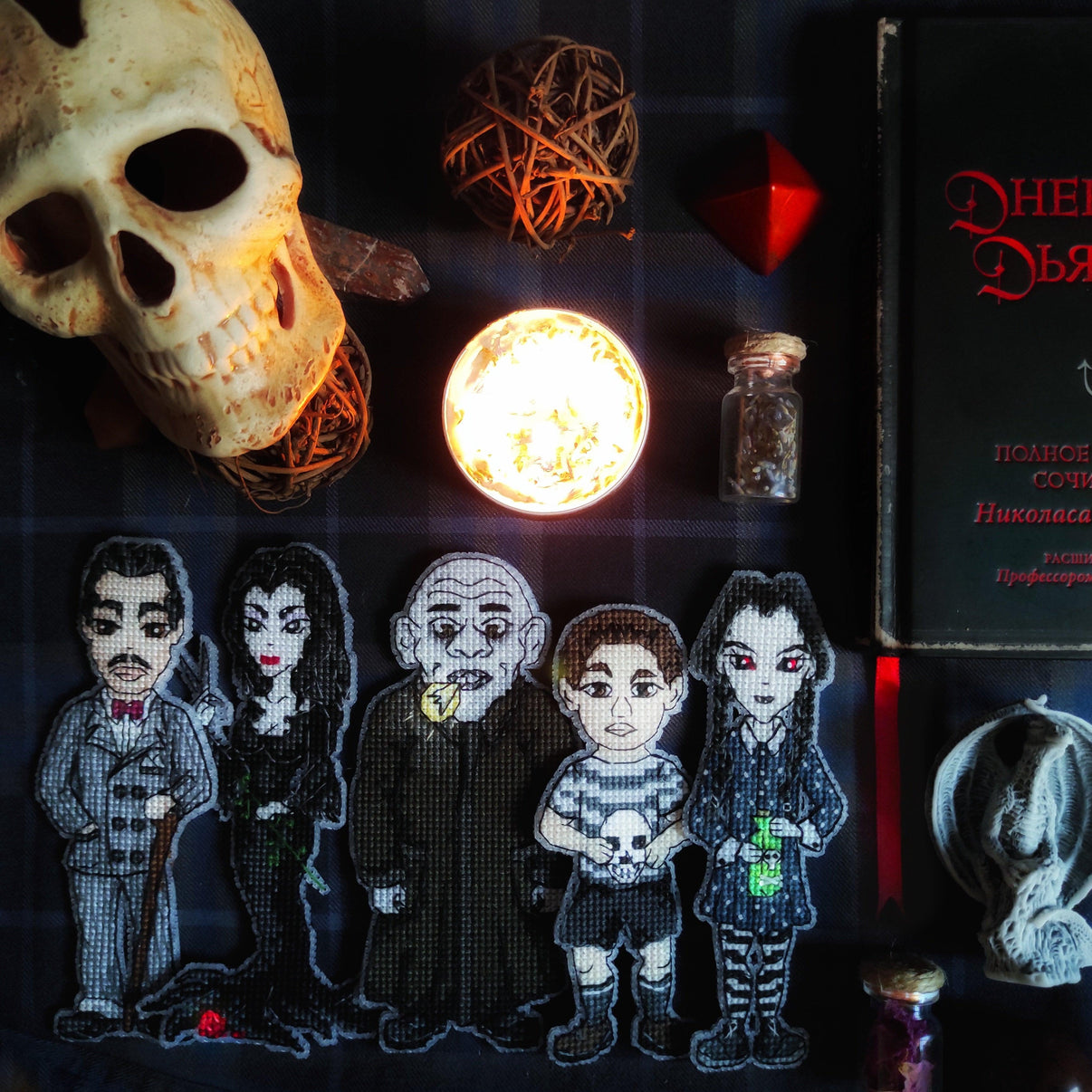 The Addams Family - PDF Cross Stitch Pattern – Wizardi